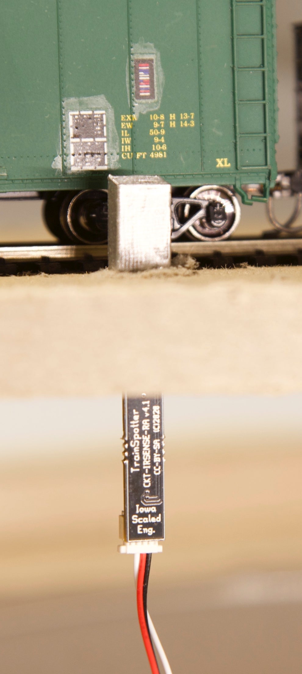 Side-on IR Detector Unit for easy Track Detection – Dwarvin Enterprises ...